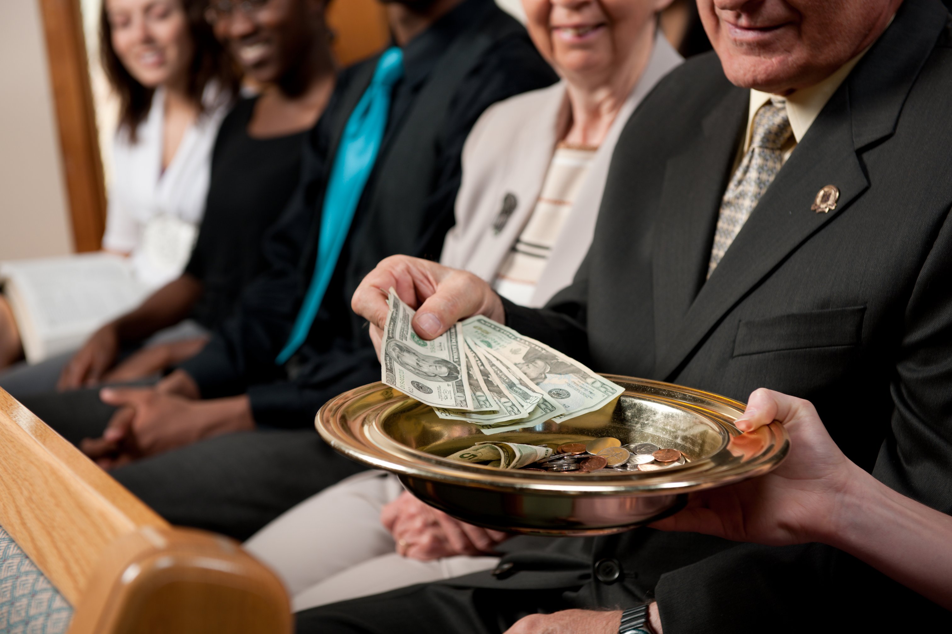 Deductibility of Your Church Giving on Federal Taxes | Vanco